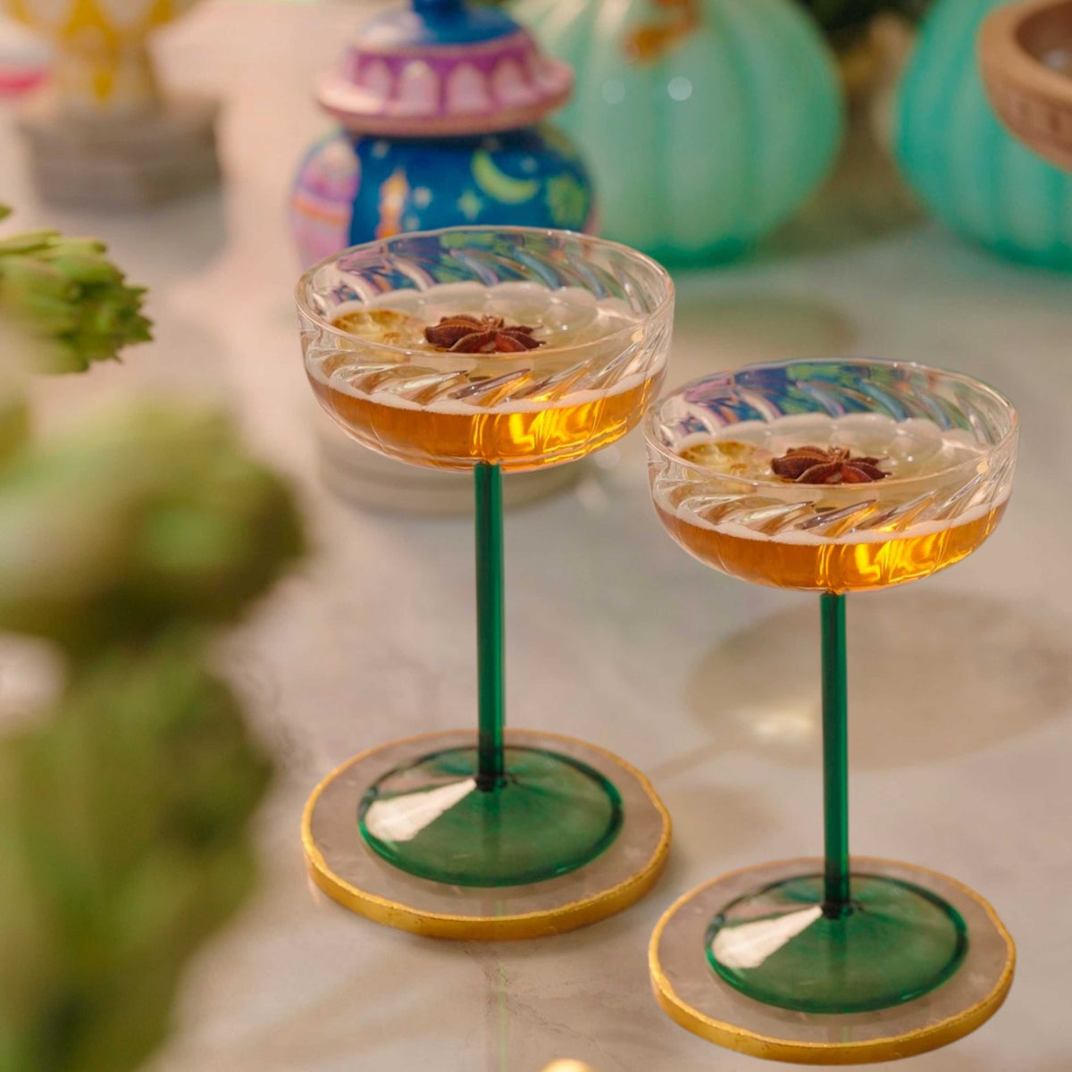 Swirl Cocktail Glasses Set of 2 – ARTSTORY